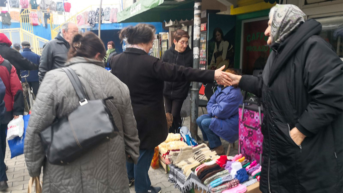 Slika dana: OD VUNE - ZA HLADNU ZIMU - Borske Narodne Novine